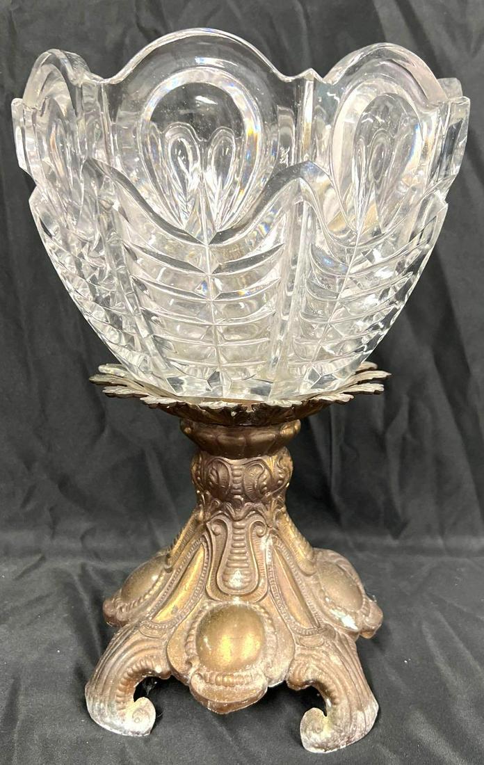 Vintage crystal pedestal compote bowl - Feb 25, 2023 | Basel Auction ...