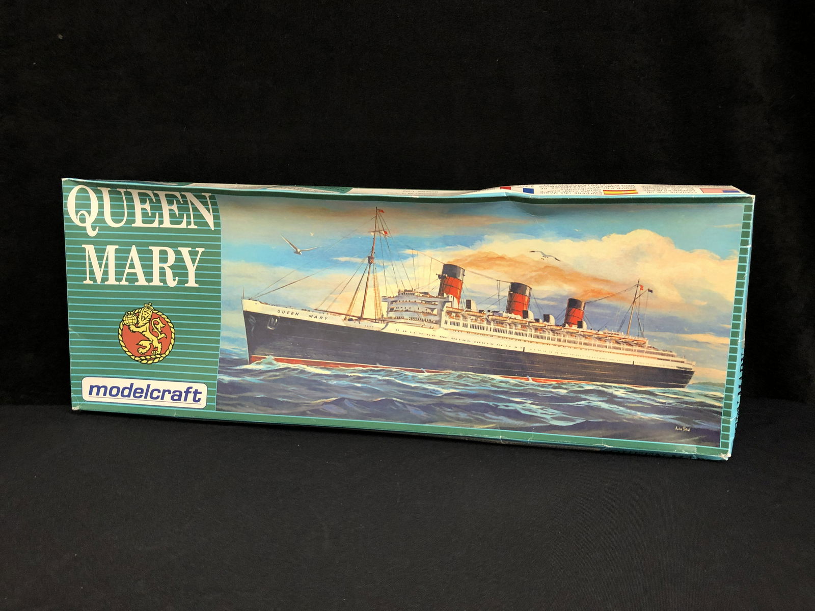 Modelcraft Queen Mary Model Kit