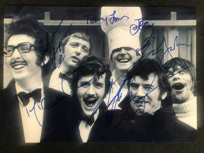 Monty Python Cast Signed 8 X10 (ra Coa)