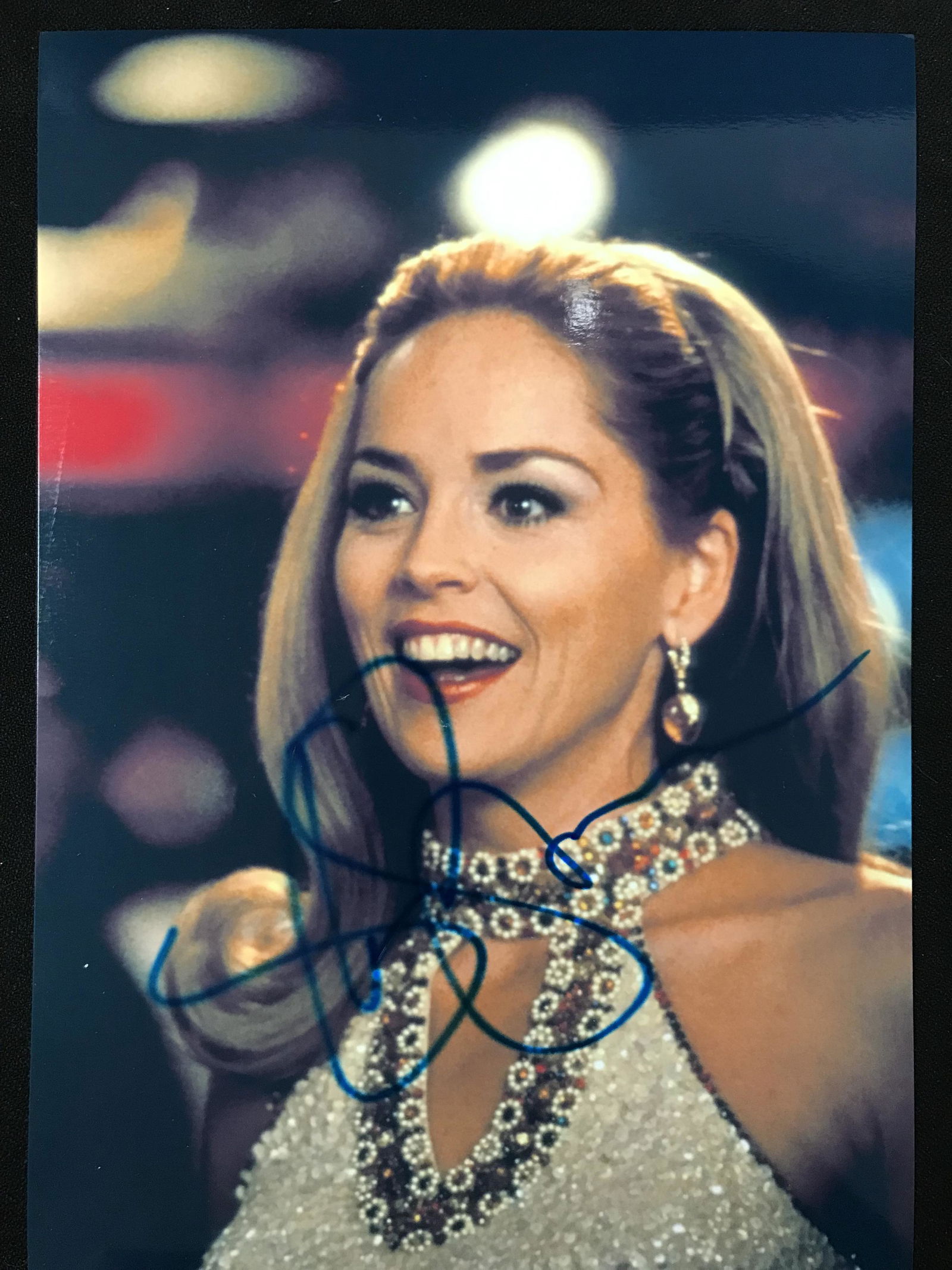 SHARON STONE SIGNED 8X10 (RA COA) - Apr 03, 2023 | Canuck Auctions in bc