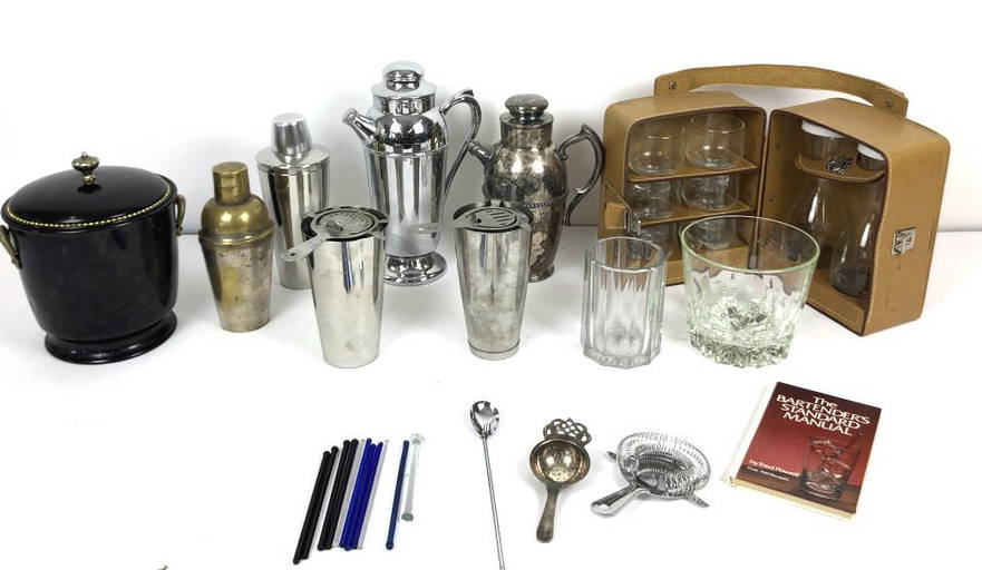 A Lot of Bar Paraphernalia Approximately 15 items. - Jul 19, 2021 | The ...