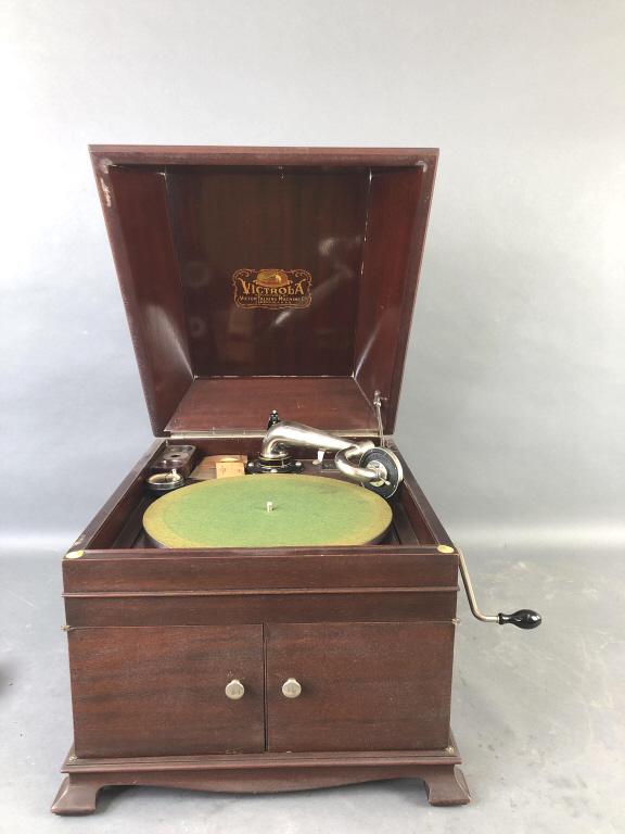 Victrola- Victor Talking Machine Auction