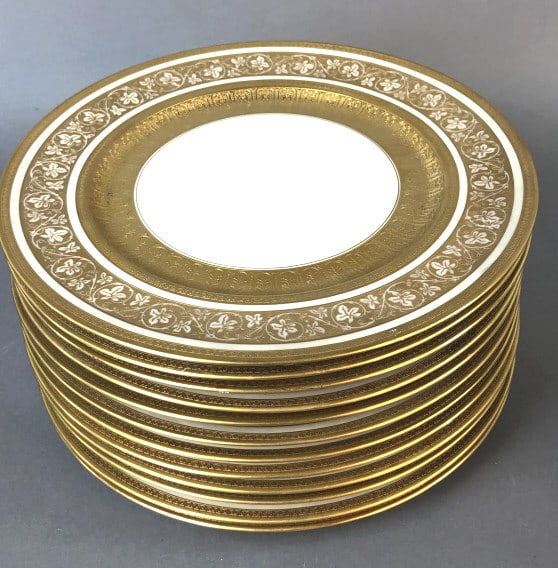 Set Of 12 Bavarian Gold Rimmed Plates Auction