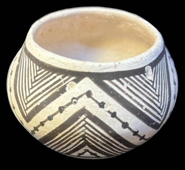 Acoma Pottery Bowl Hallmark Feather Signed Auction