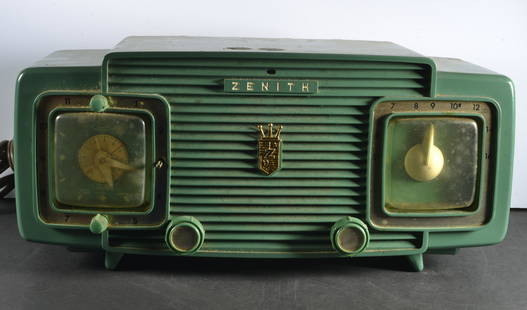 Zenith Table Top Radio