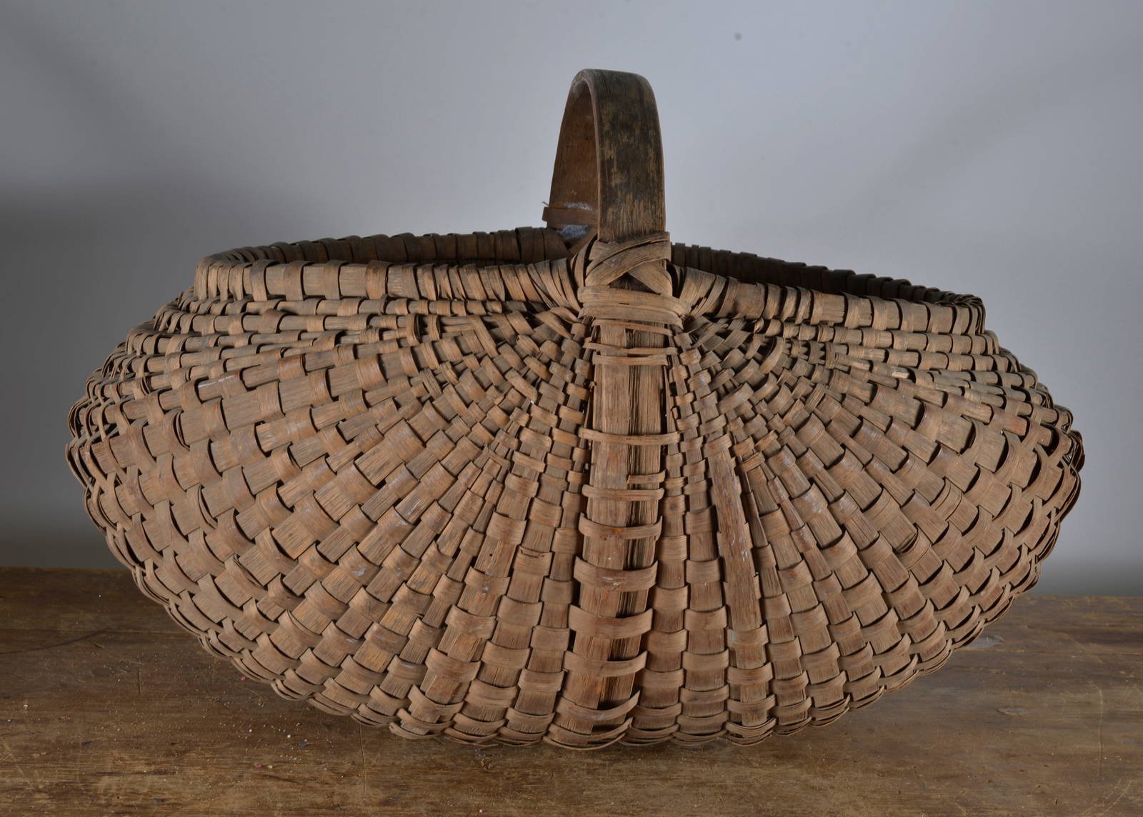 Large American Oak Split Basket Auction