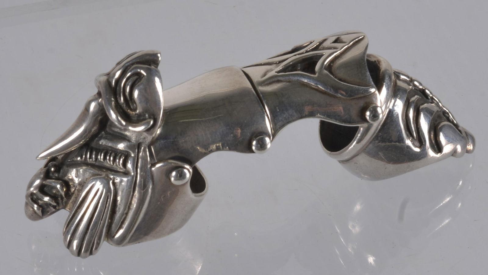 Gothic Finger Jewerly Auction