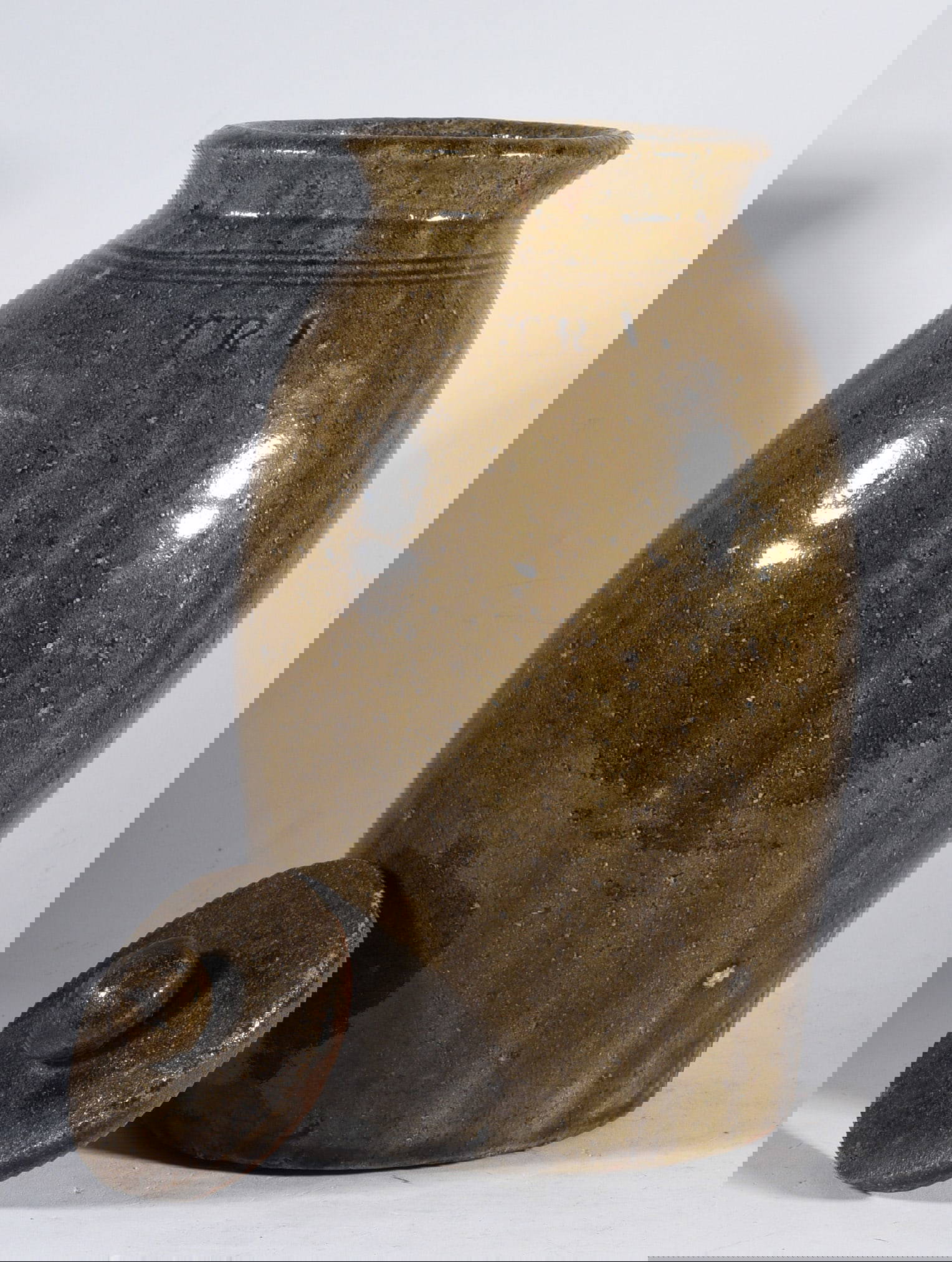 Thomas Ritchie Signed Jar Auction