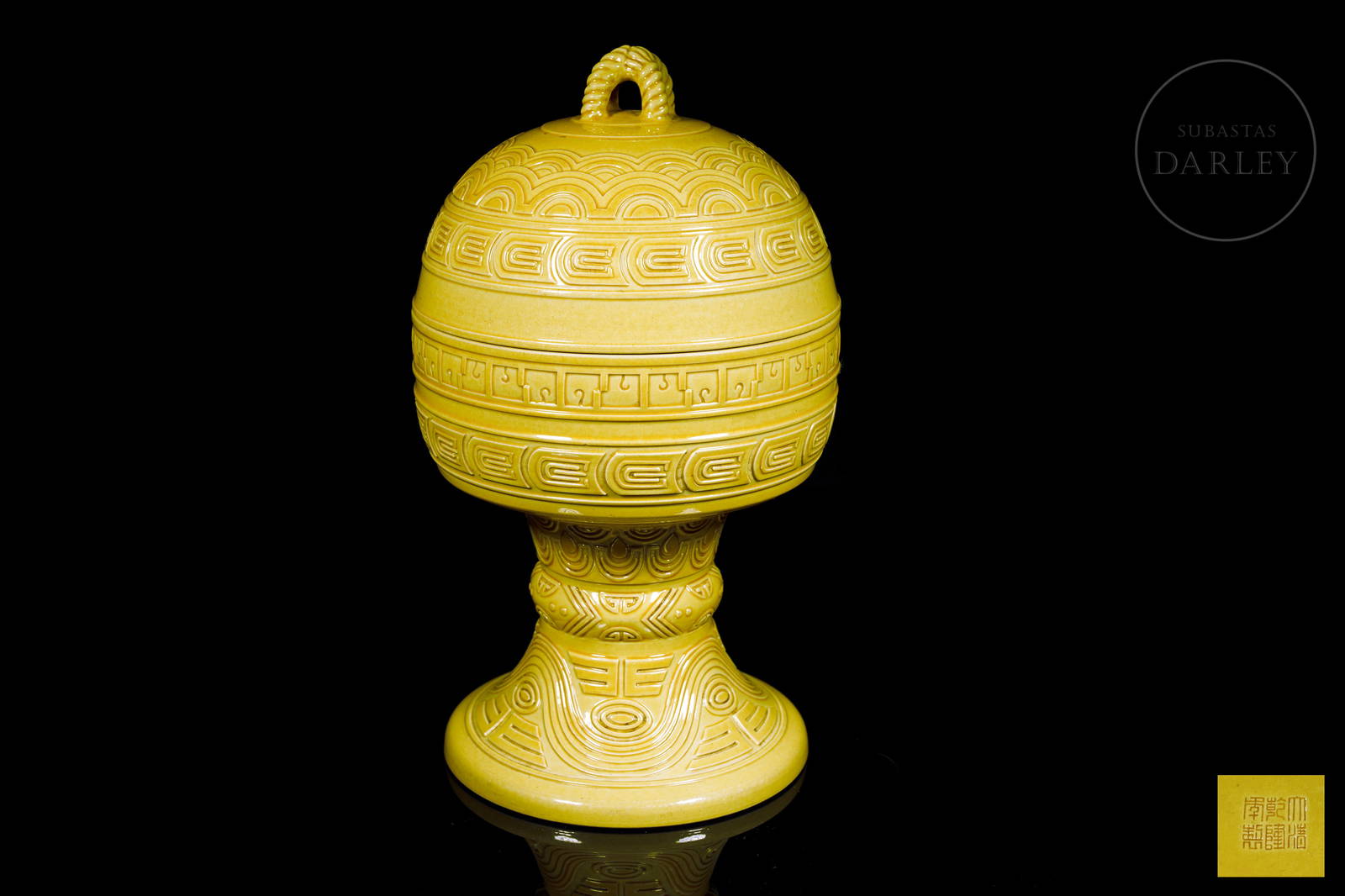 Ceremonial Glazed Ware ‘dou’ Vessel, Qing Dynasty Auction