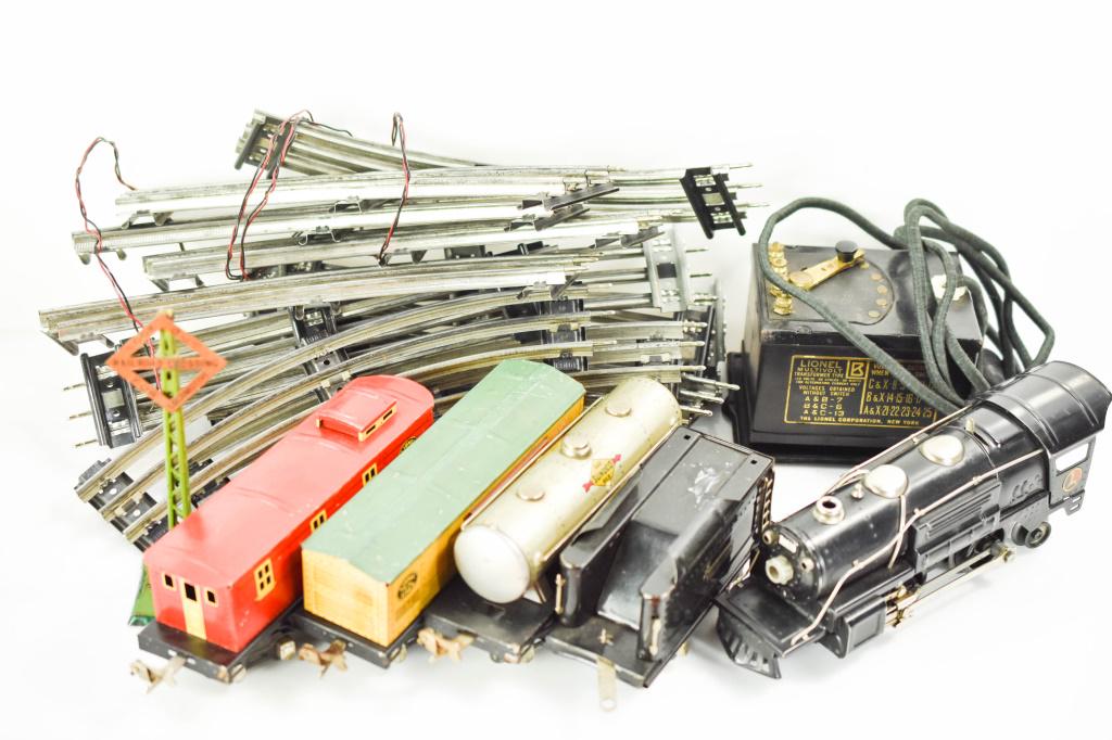 Pre War Lionel O Gauge Train Set & Track