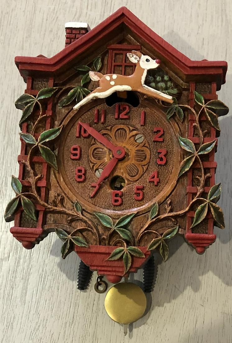 LUX ANIMATED RUDOLPH PENDULETTE WALL CLOCK - May 16, 2020 | Heart Felt ...