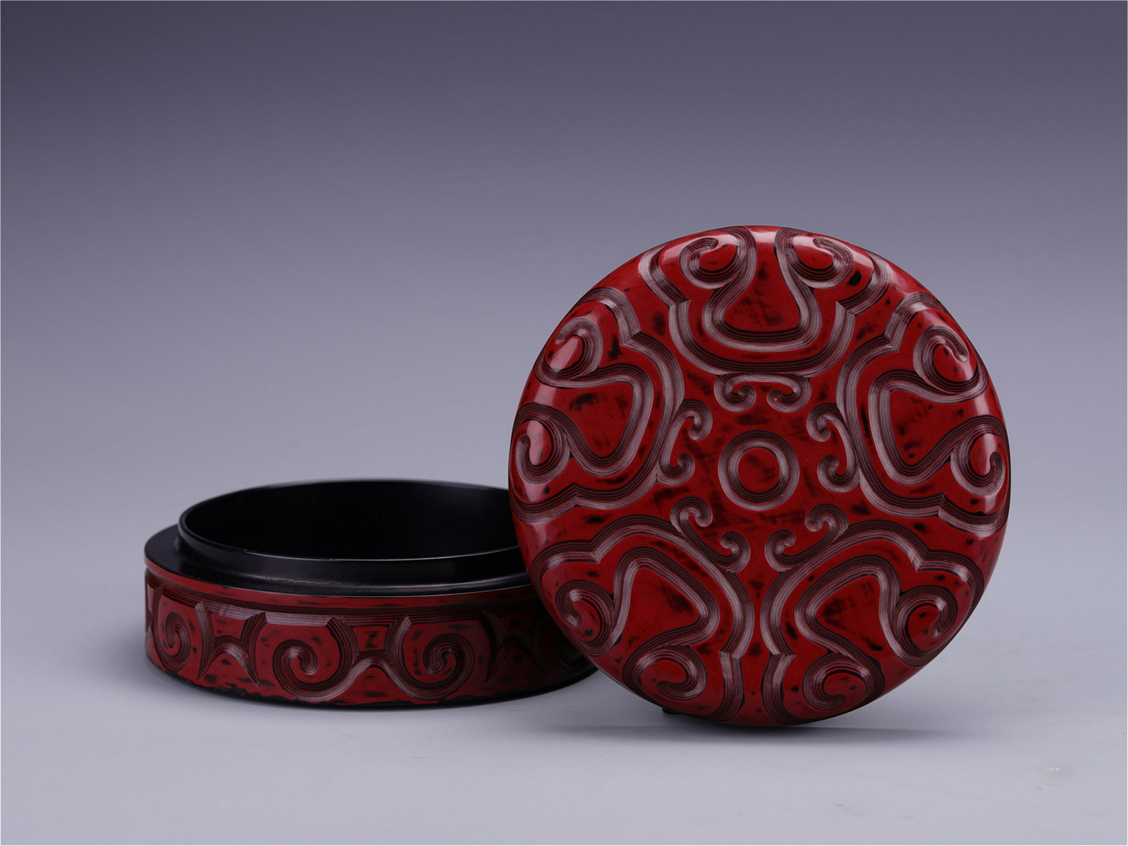 CHINESE CINNABAR CLOUD ROUND LIDDED BOX - May 30, 2020 | Bridgewater ...