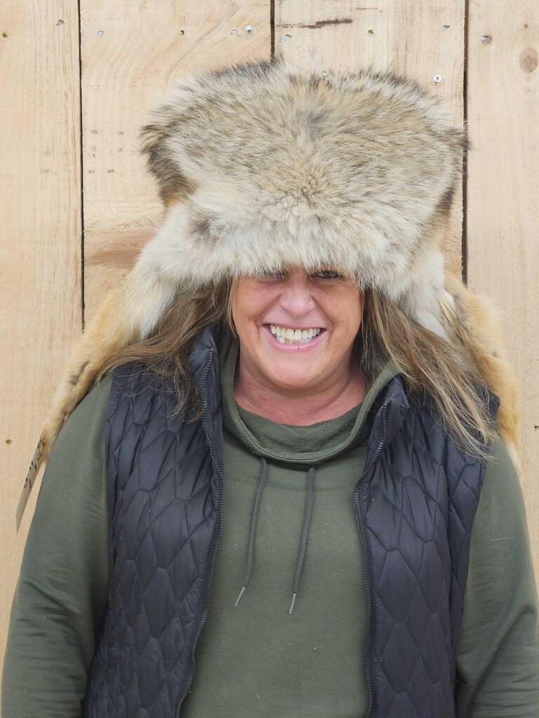 Coyote Fur Mountain Man Hat - Mar 18, 2023 | Circle M Auctions in IA