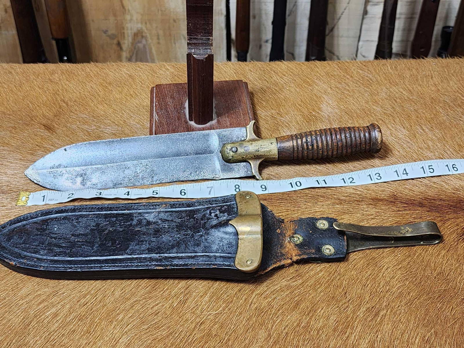 U.s. Model 1880 Hunting Knife With Type 3 Scabbard Springfield Armory ...