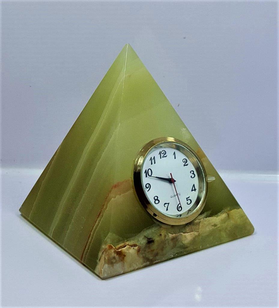 Onix Pyramid Clock - 408 Grams - Jun 05, 2021 | Fantasy Jewelry in Oman