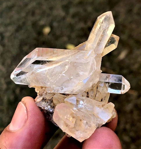 Pretty Quartz Mineral 28.54 Grams
