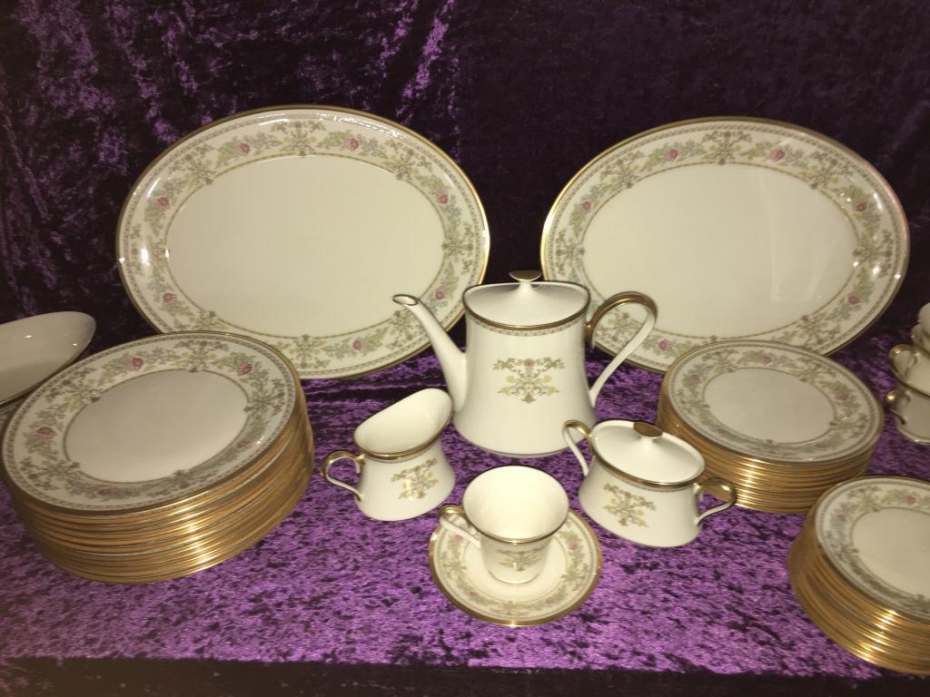 59 Pc Set Castle Garden Lenox China