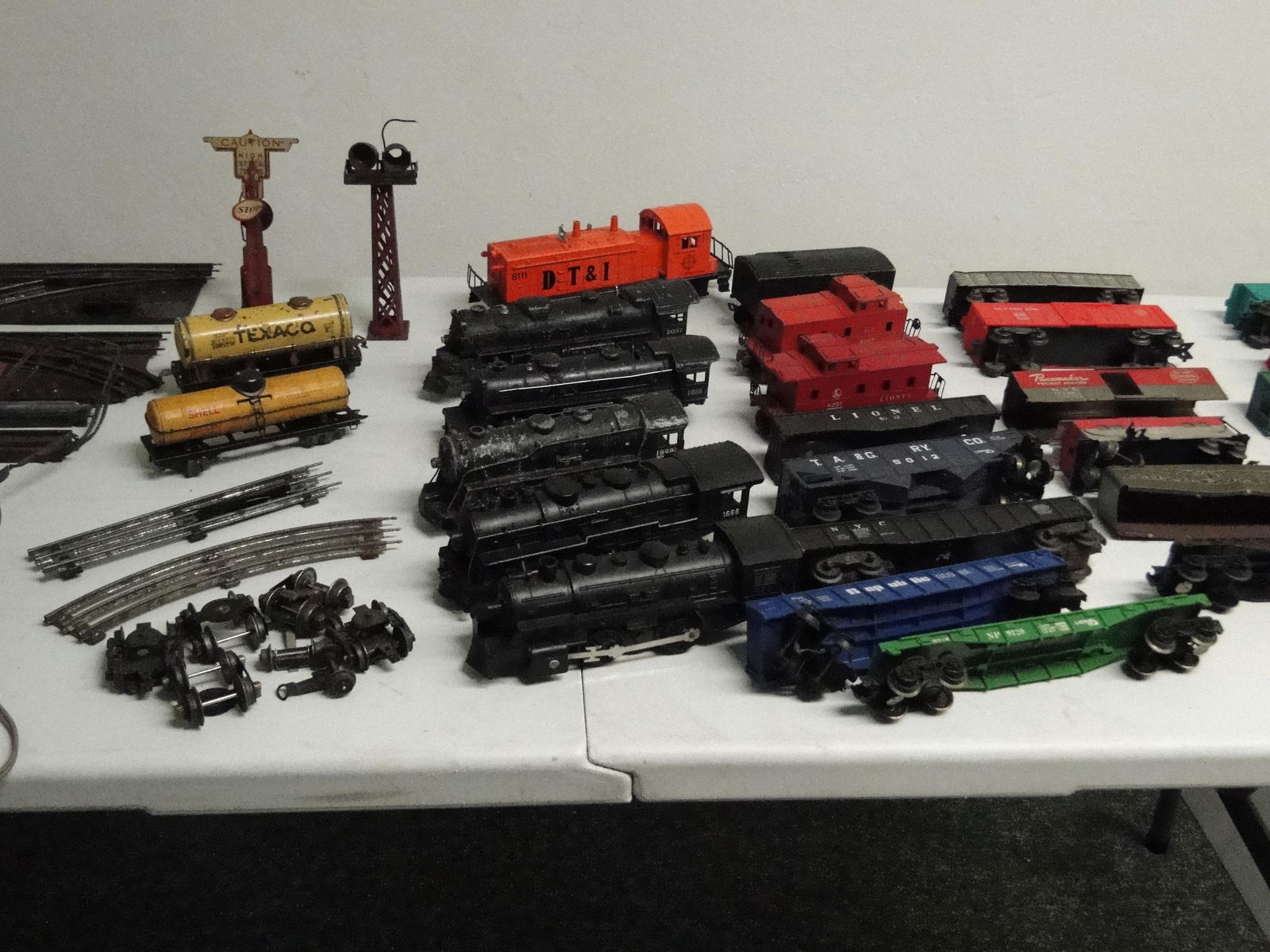 Lionel & Marx Trains & Tracks