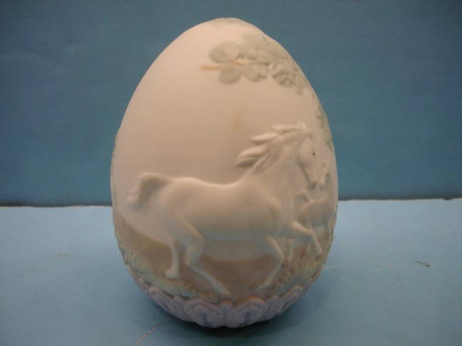 Lladro Egg 1995
