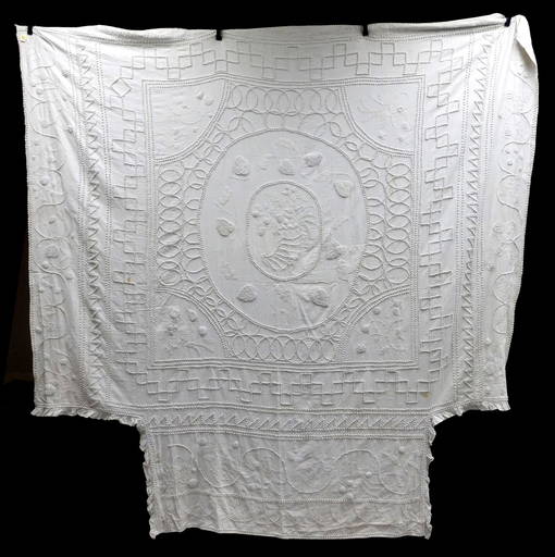TEXTILES: White on white candlewick bed cover, early 19th C ...