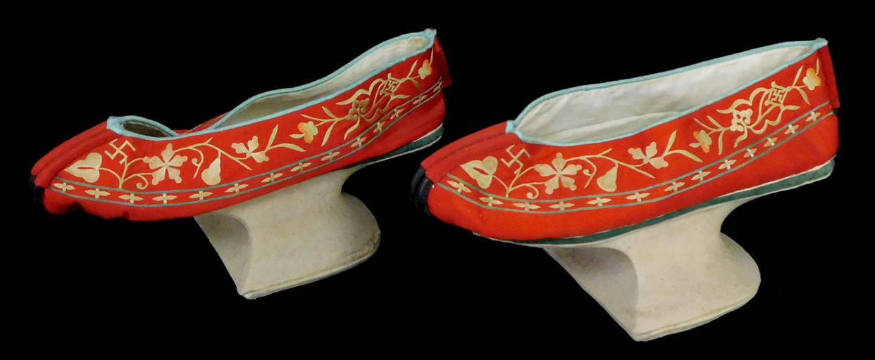 Asian: Pair Of Manchu Platform Shoes, Qing Dynasty, Chinese, Mid 19th ...