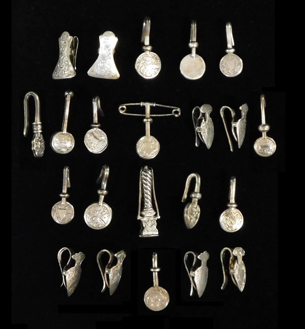 Sterling: Twenty-two Sterling Silver Napkin Clips In Showcase, Each ...