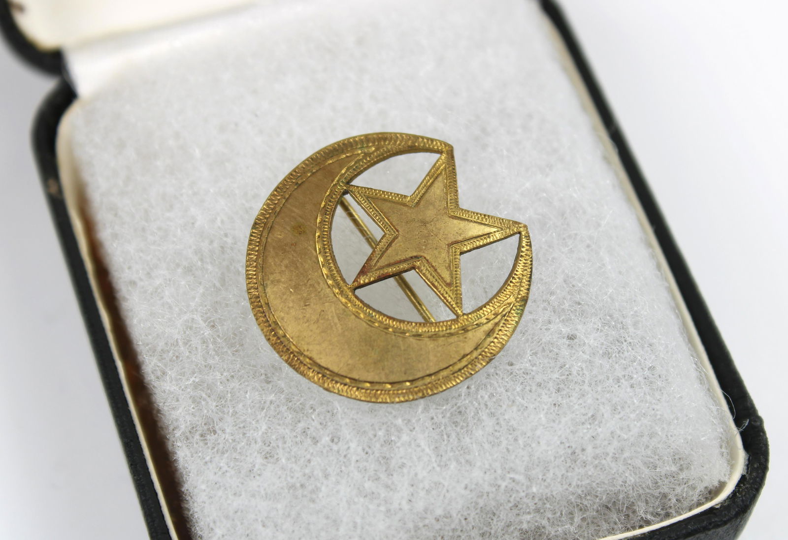 [civil War] 7th Corps Brass Crescent & Star Badge Auction