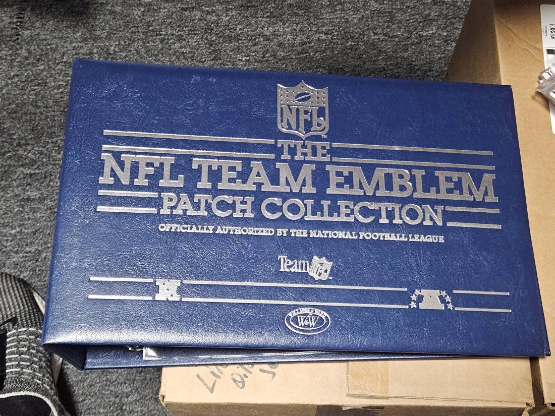 3 Super Bowl Patch Binders Auction