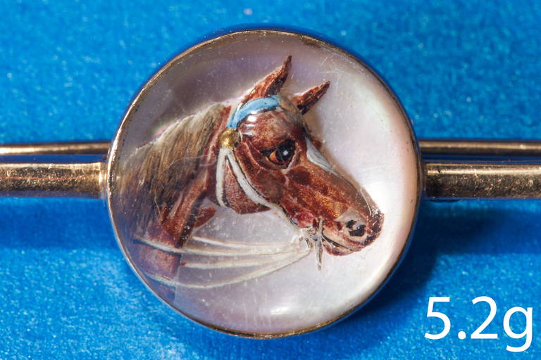 Fine Essex Crystal Reverse Intaglio Horse Brooch