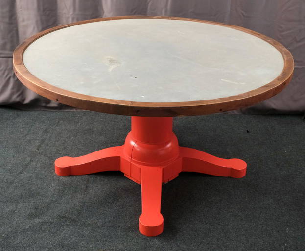 Round Card Table with Painted Red Pedestal Base (#0256) on Jun 07, 2022 ...