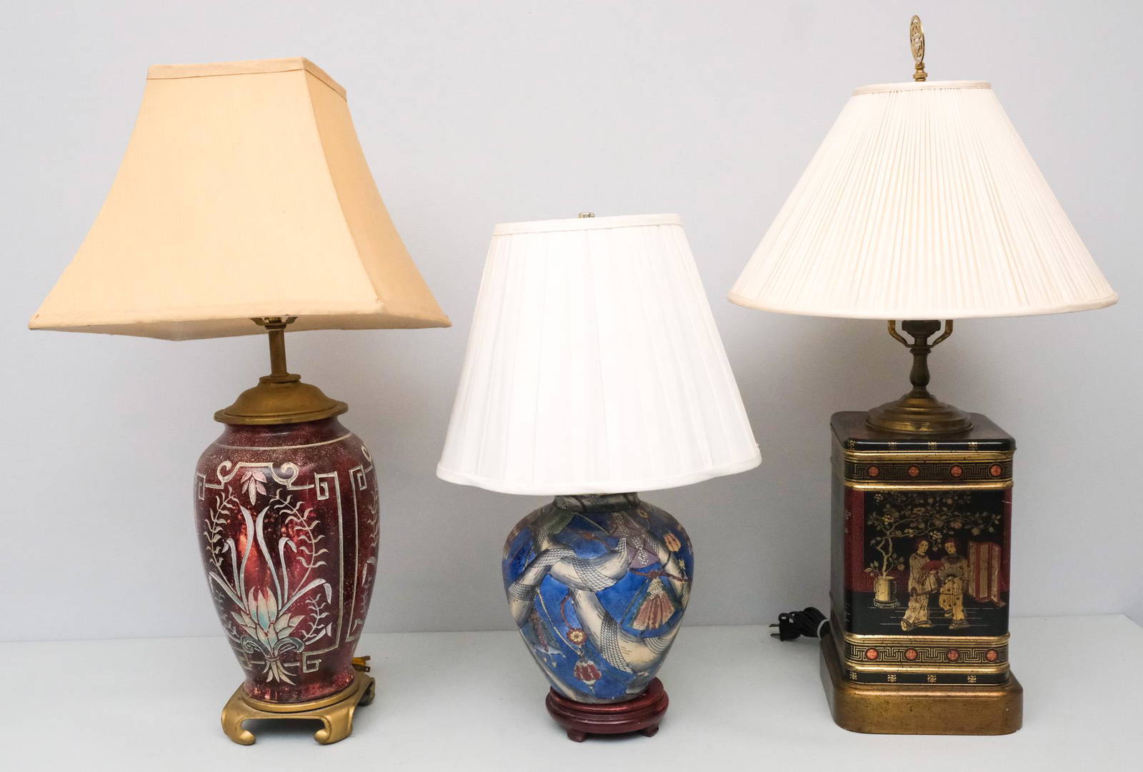 Three Antique & Vintage Chinese Lamps Auction