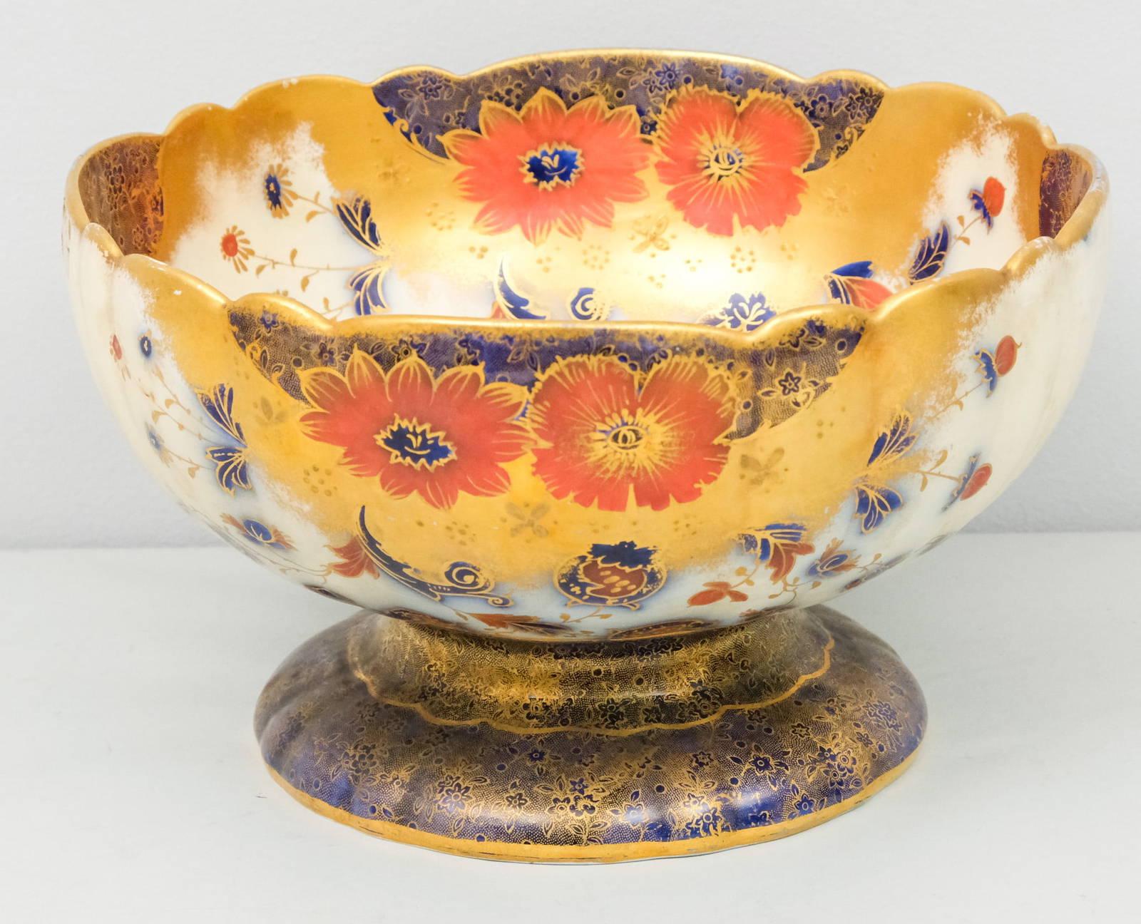 Carlton Blush Ware Imari Footed Punch Bowl Auction