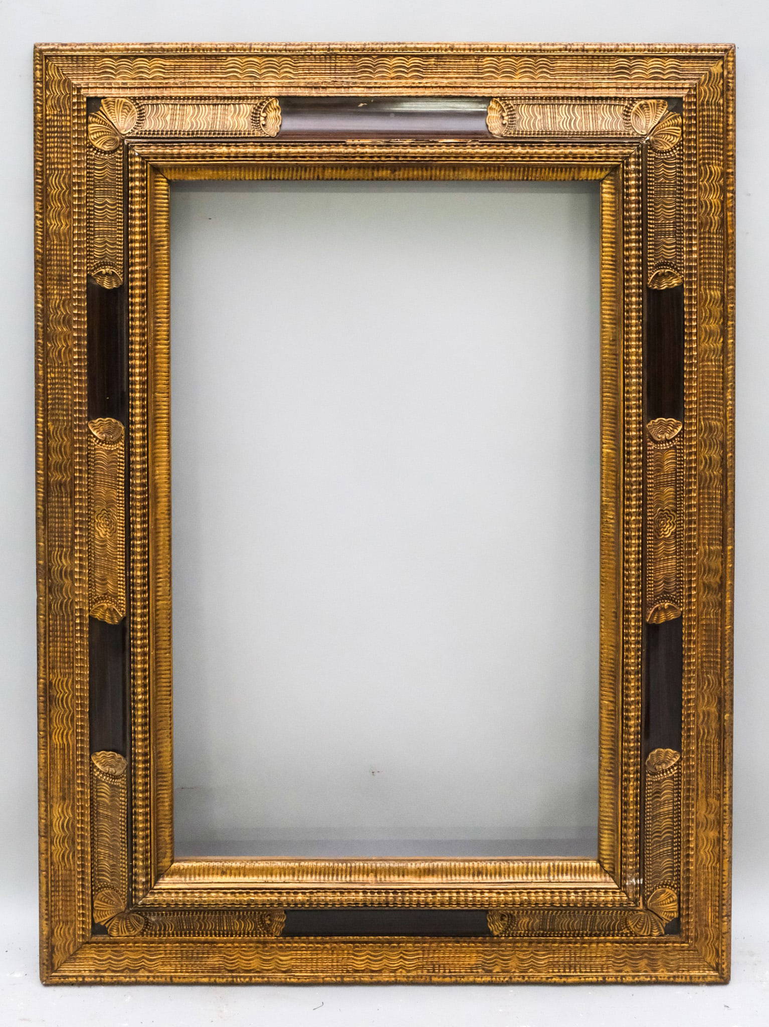 Dutch Ripple Molded Frame 20" X 32" Auction