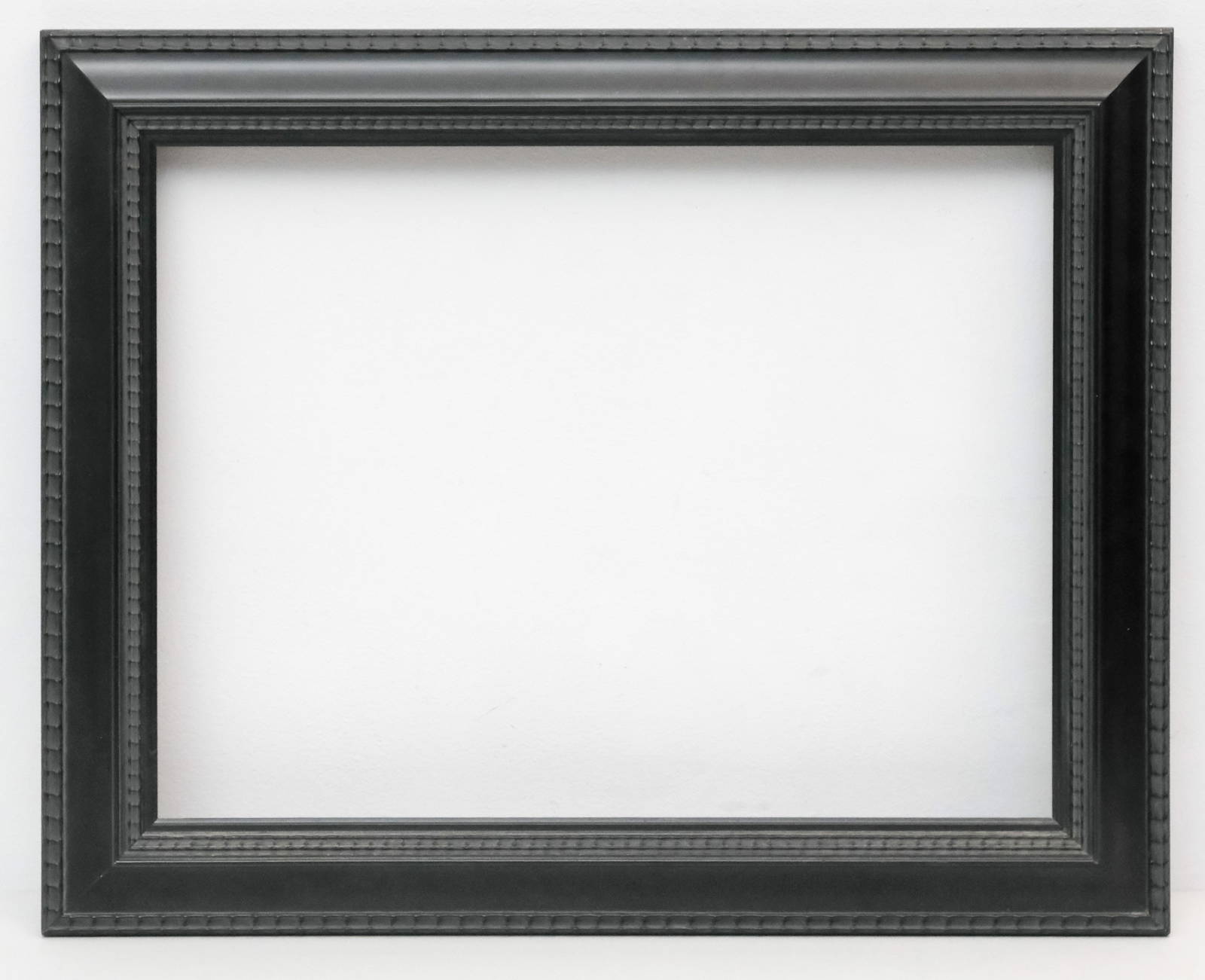 Dutch Ripple Molded Frame 13" X 17" Auction