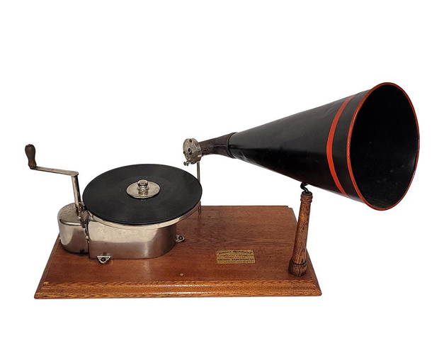 Berliner JS Disc Gram-o-phone - Jan 07, 2022 | Stanton's Auctioneers ...