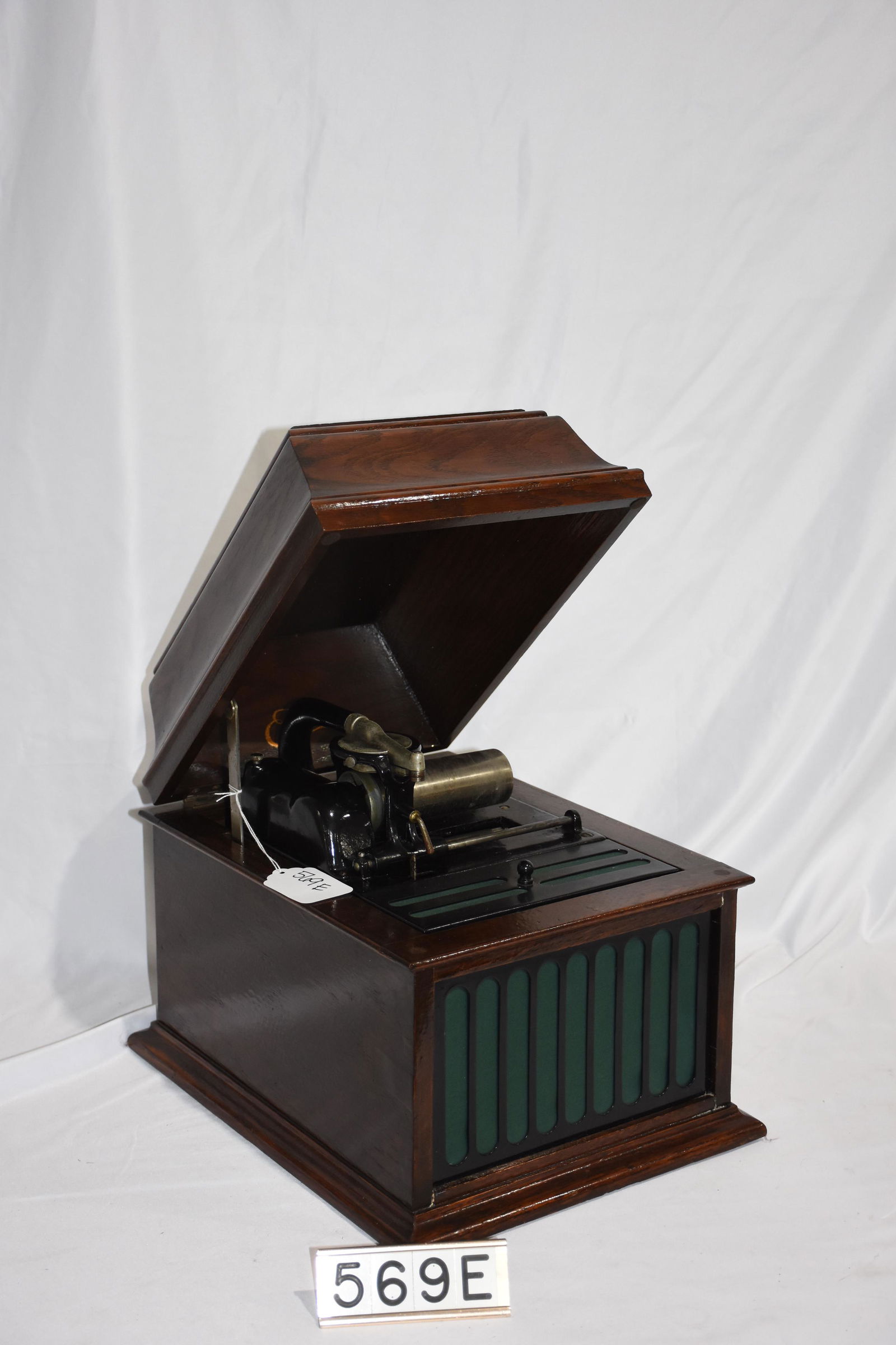 Edison Amberola "30" Cylinder Phonograph (#0569E) on Jan 07, 2022 ...