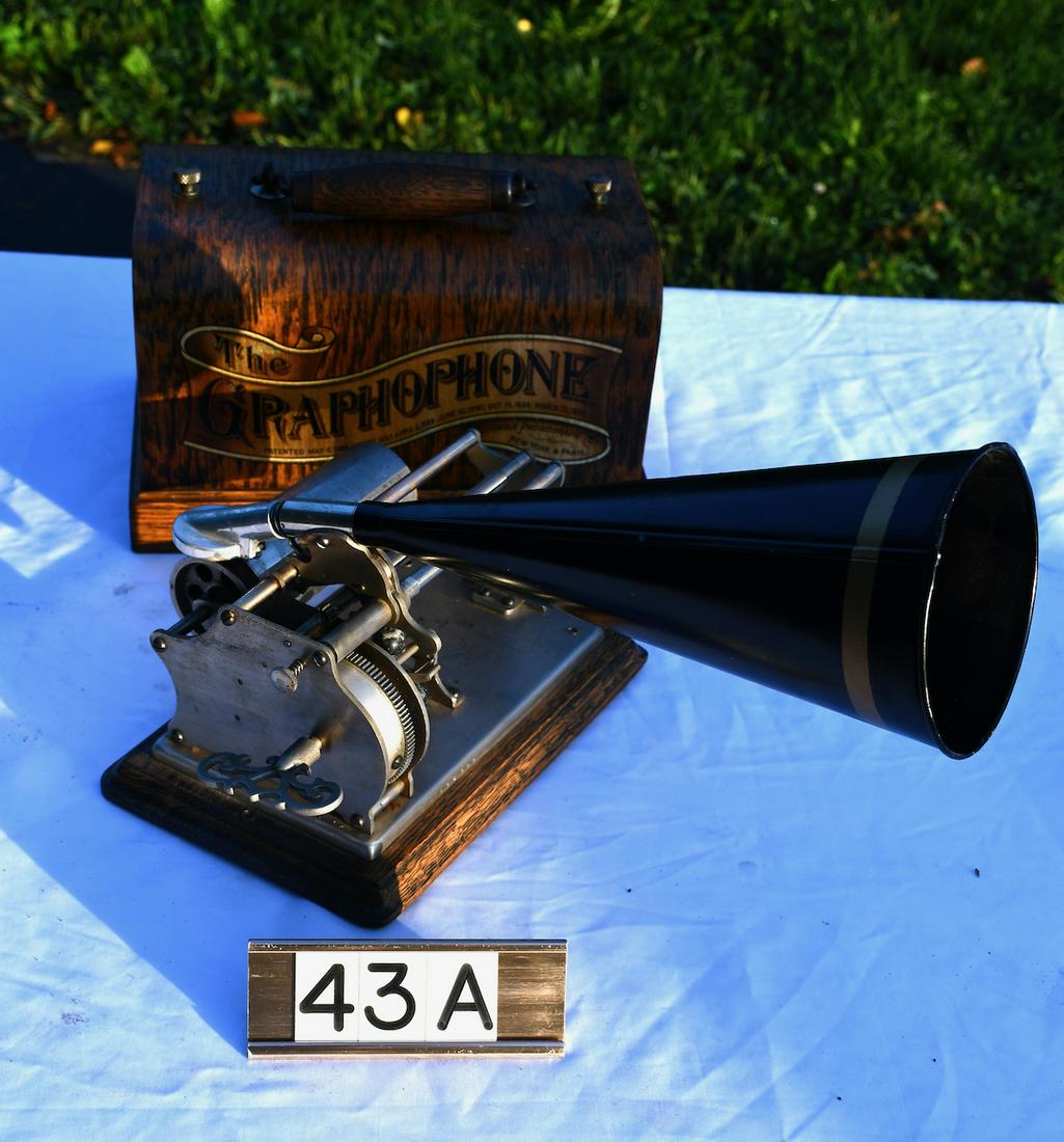 Columbia Graphophone Q Cylinder Phonograph