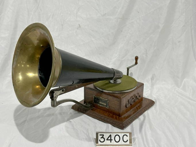 Victor Type "B" Front Mount Disc Phonograph - Nov 18, 2022 | Stanton's ...