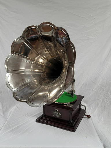 Victor IV Disc Phonograph - Nov 18, 2022 | Stanton's Auctioneers ...