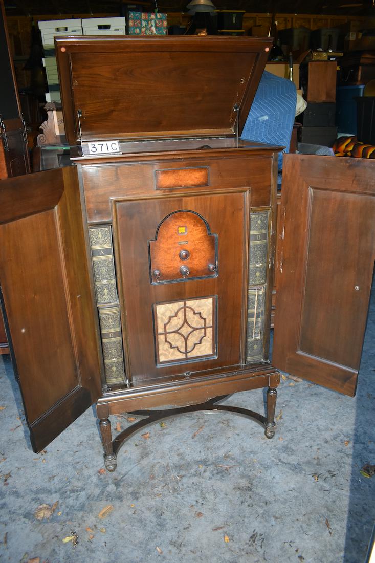 Edison C2 Phonograph And Radio