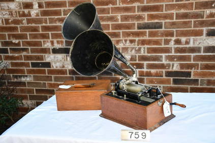 Vintage, Early 1900s Thomas Edison Standard Phonograph + 16 Wax Cylinders.