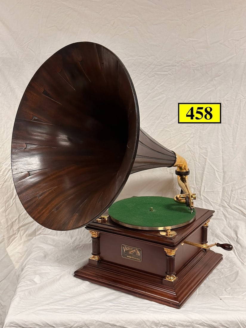 Victor Vi Mahogany Disc Phonograph Auction