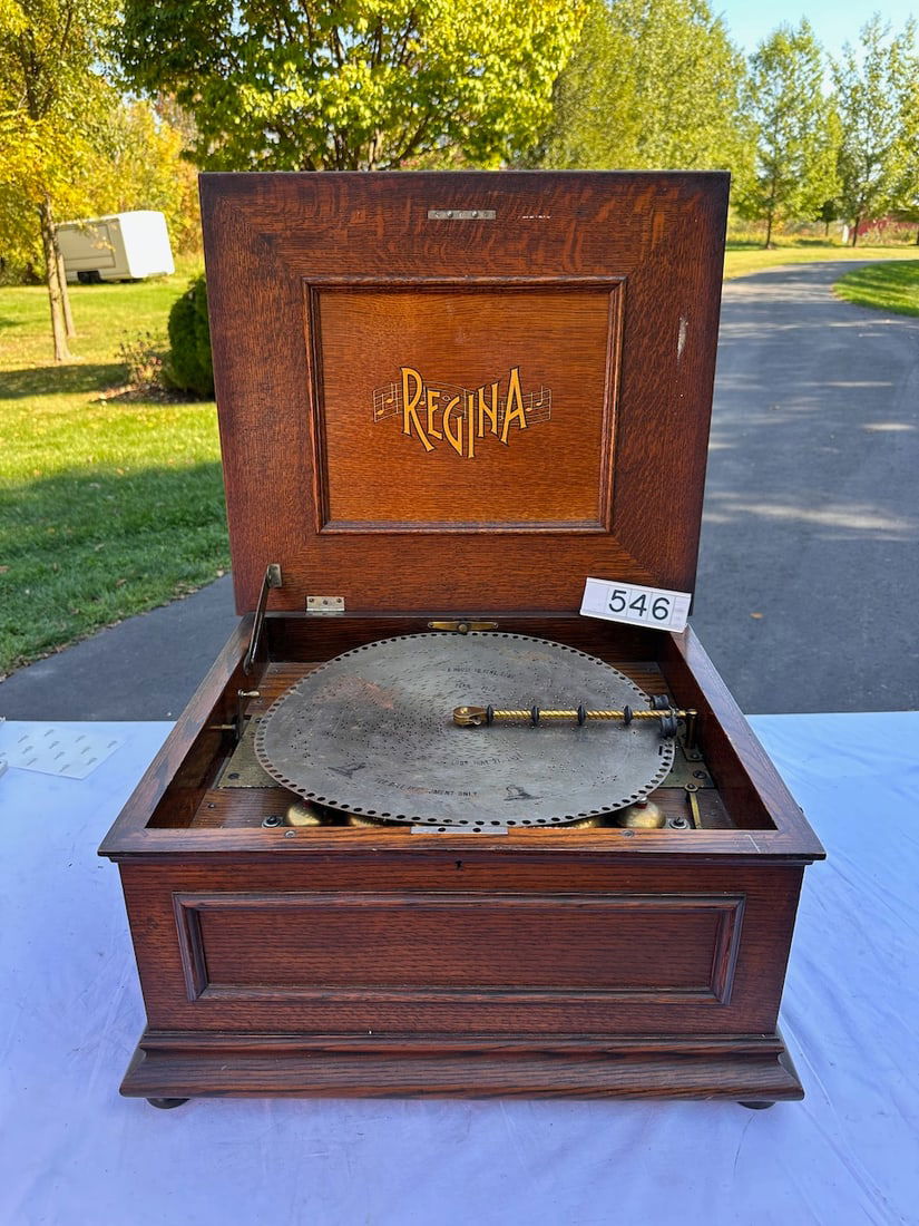 Regina 15-1/2" No. 216 Disc Music Box Auction