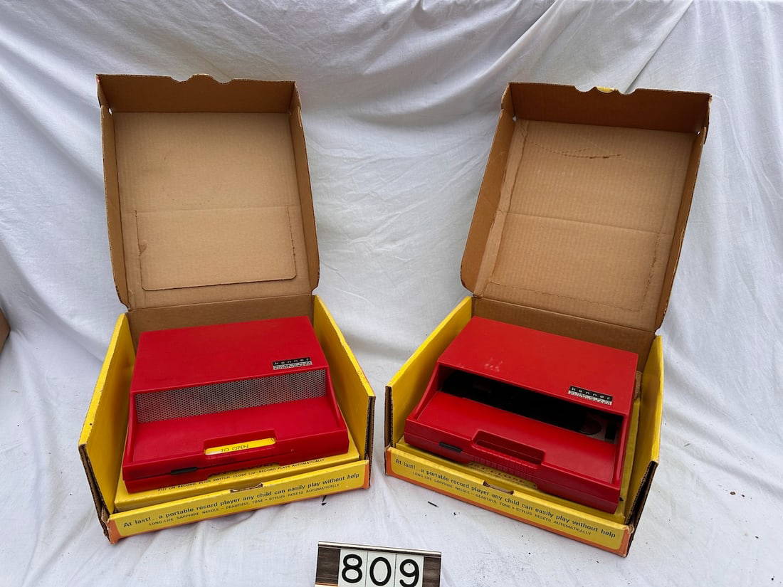 2- Kenner Close 'n' Play Childs Phonographs Auction