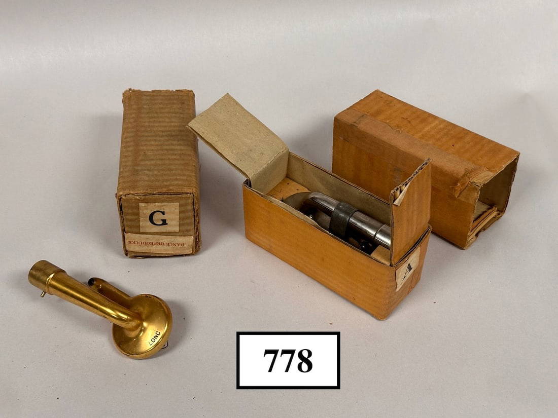 2 Diamond Disc Reproducers Auction