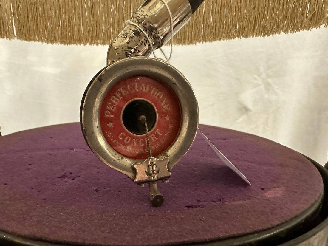 Antique Fairy Lamp Phonograph Auction
