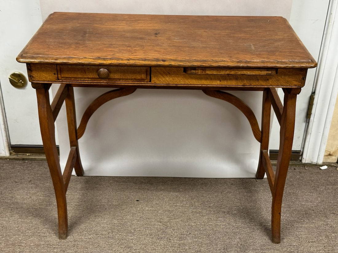 Hawthorne & Sheble Demonstration Table Auction