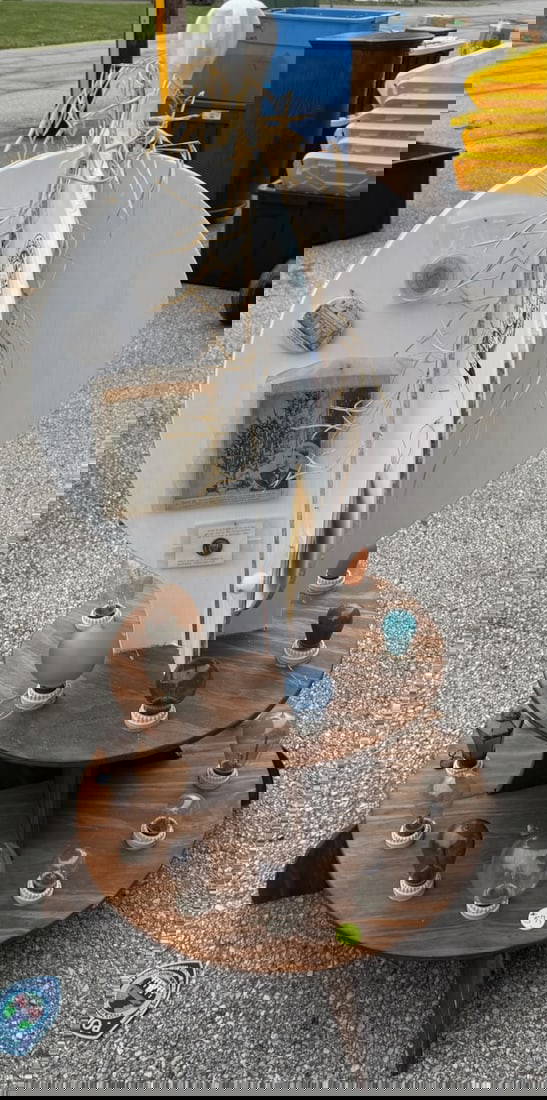 Light Bulb Display Auction