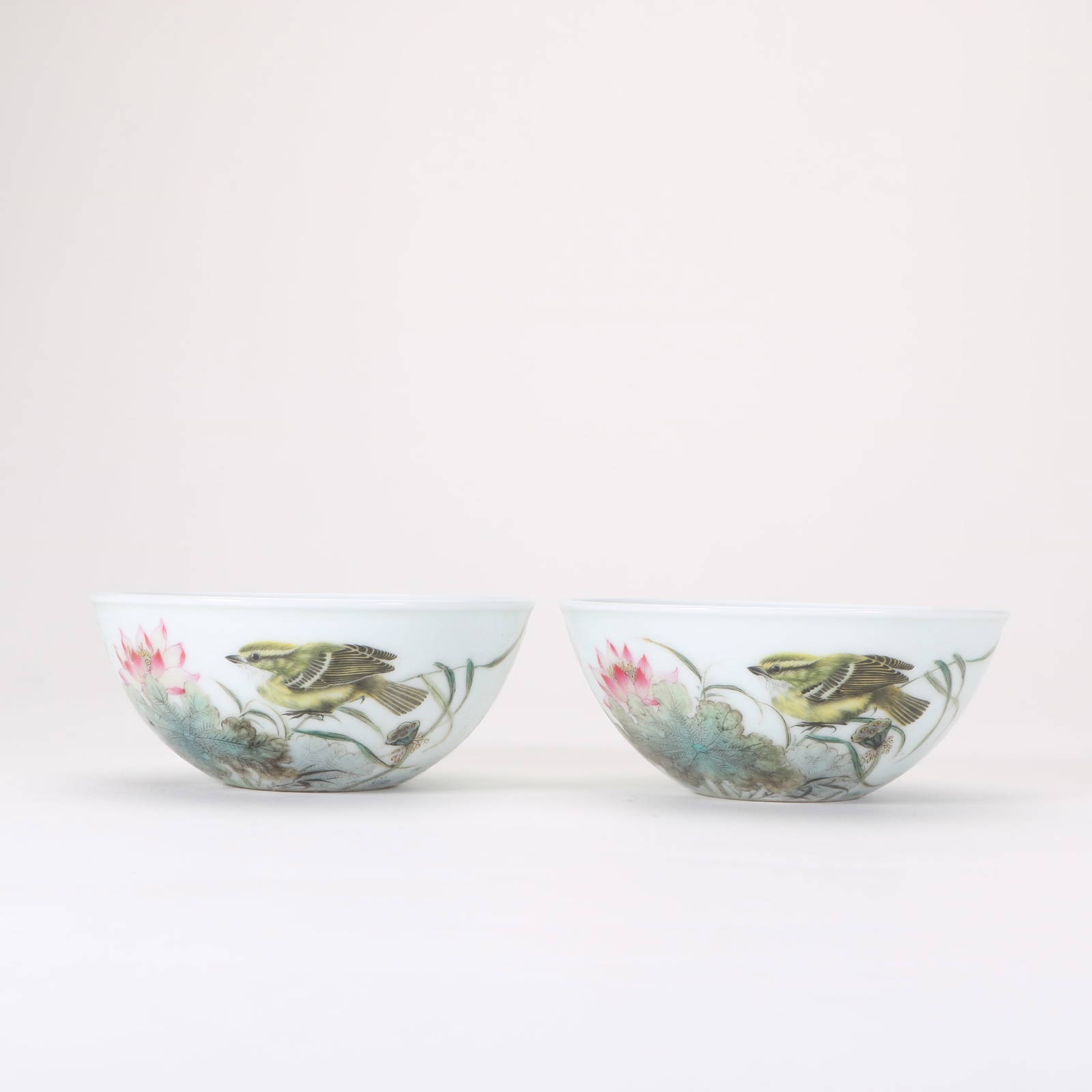 A Pair Of Colorful Lotus Pond Magpie Tea Bowls Auction