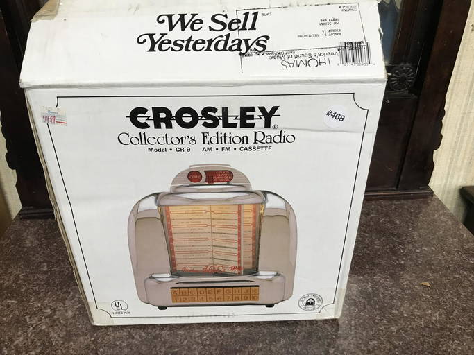 Crosley Collectors Edition 1950's Replica Jukebox Radio